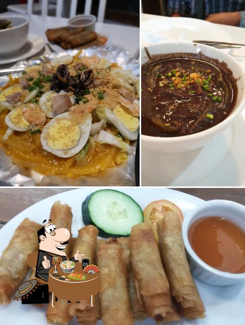 Lola Idang's Pancit Malabon restaurant, Parañaque, 17, Presidents ...