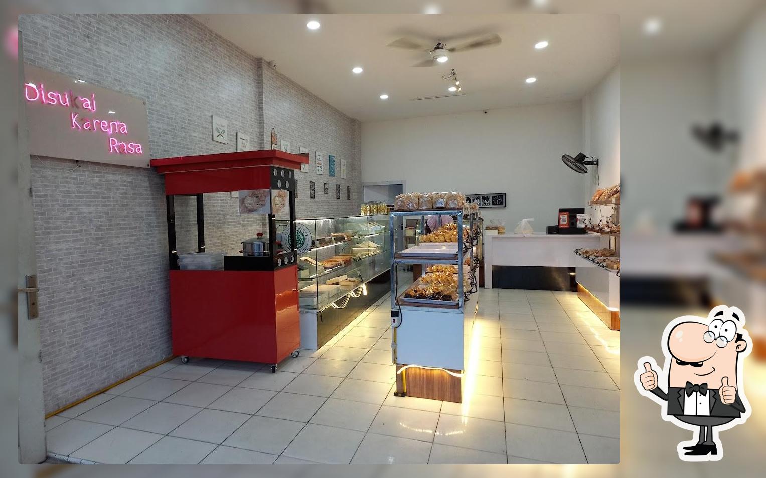 Win Win Cake & Bakery, Pekanbaru - Restaurant menu, prices and reviews