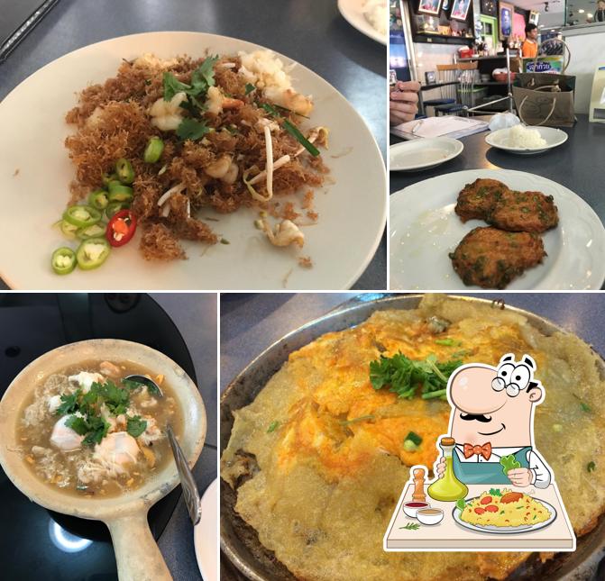 Mee Krob Jeen Lee restaurant, Bangkok - Restaurant reviews