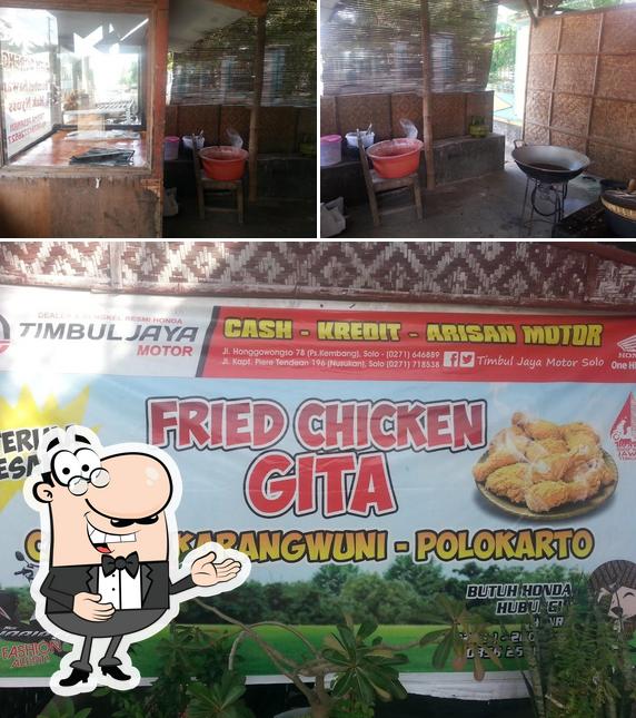 FRIED CHICKEN GITA pub & bar, Sukoharjo - Restaurant reviews