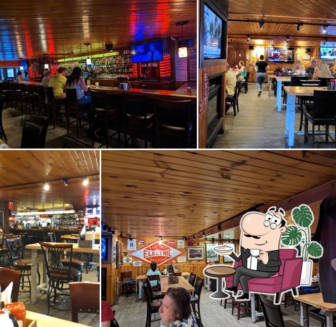 East Troy House Restaurant-Bar, 2093 Division St in East Troy ...
