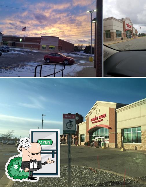 Family Fare Supermarket, 6127 Kalamazoo Ave SE in Kentwood - Restaurant ...
