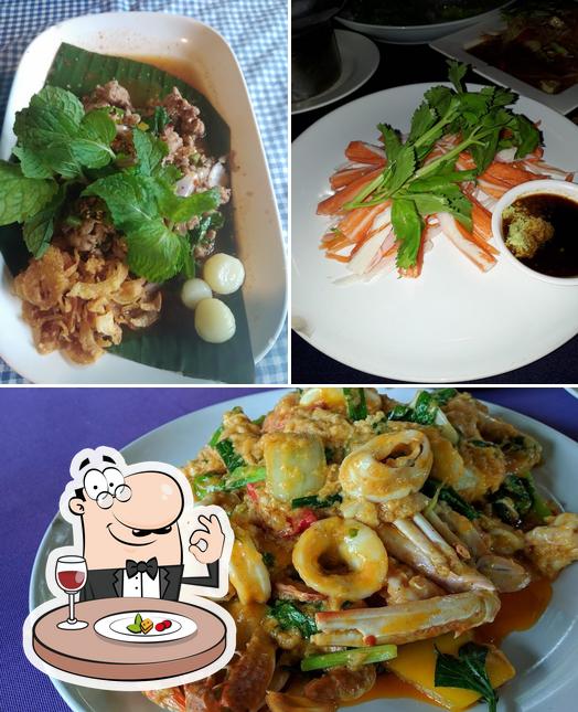 Korat Cuisine, Bangkok - Menú del restaurante, precios y reseñas