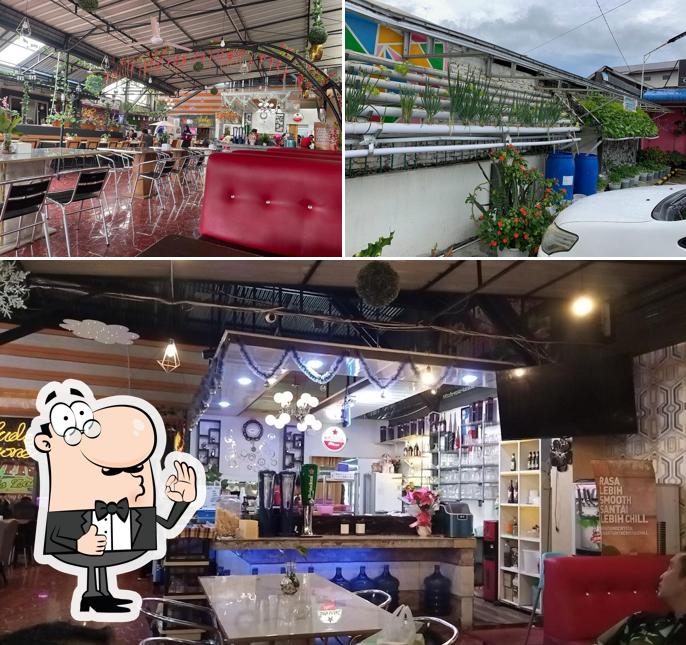 MR Cafe & Resto, Sidikalang - Restaurant menu, prices and reviews