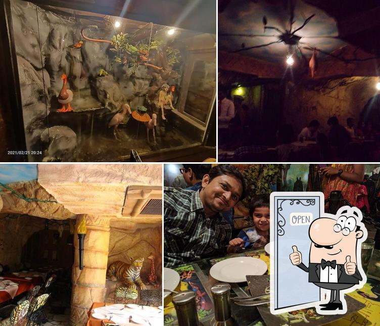 Jungle Bhookh Restaurant, Ahmedabad, Wall Street-1 - Restaurant reviews