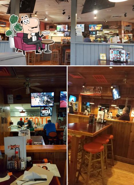 Hooters, 112 Bypass Rd in Williamsburg - Restaurant menu and reviews