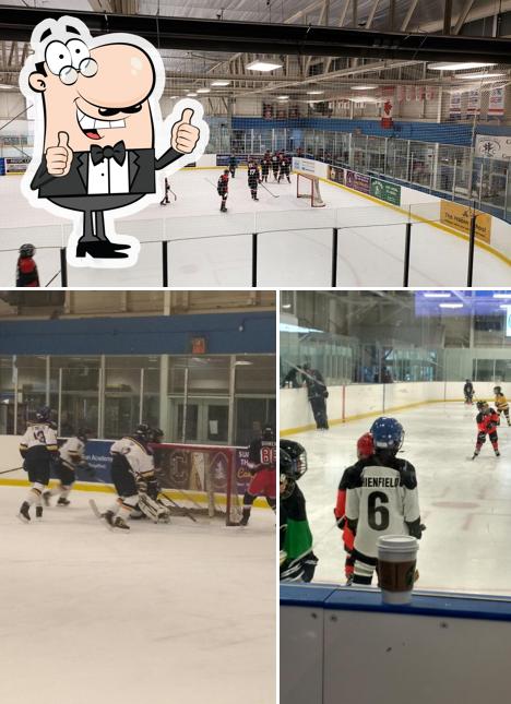 Larry Grossman Forest Hill Memorial Arena in Toronto - Restaurant reviews