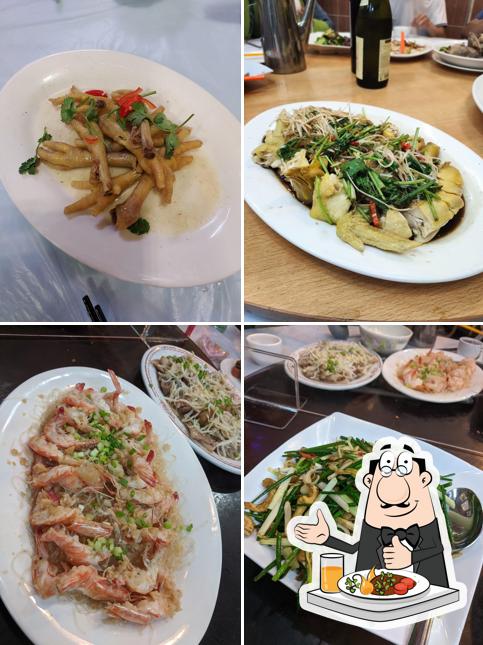 Stir-Fry King restaurant, Hong Kong, 119 Ap Lei Chau Main St ...