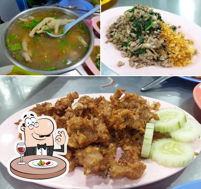 Yod Restaurant 2, Bang Kaeo - Restaurant menu, prices and reviews