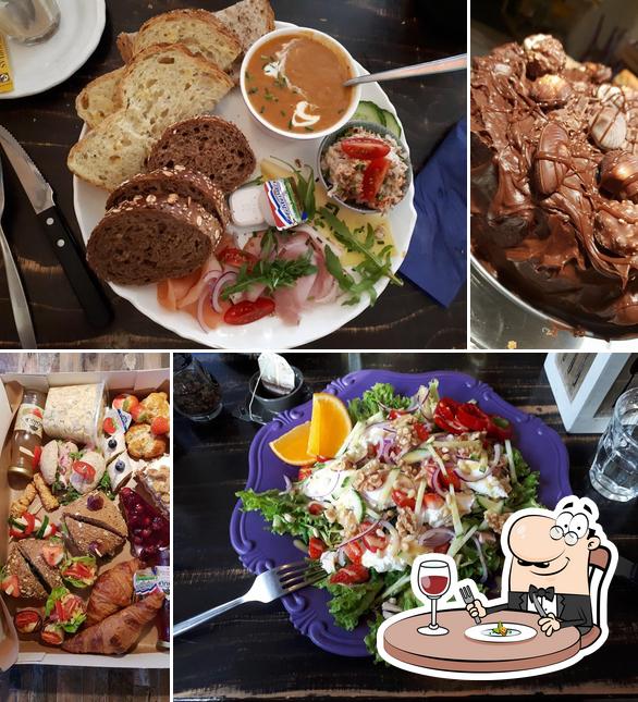 Broodjeszaak Hop, Monster - Restaurant reviews