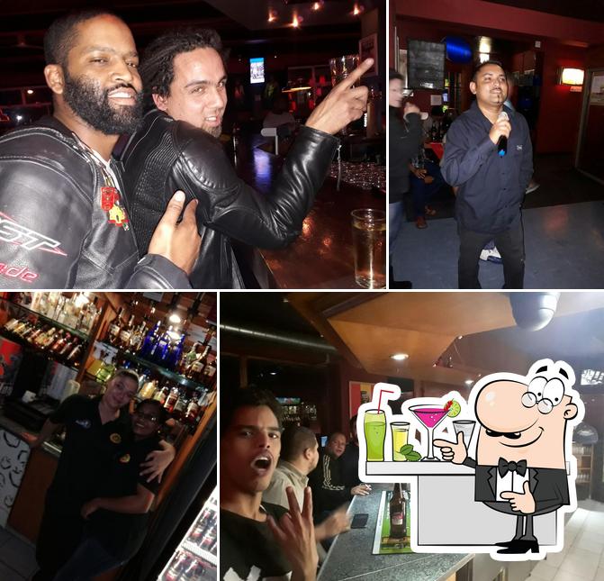 Marula Tavern pub & bar, Cape Town, 251 Voortrekker Rd - Restaurant reviews