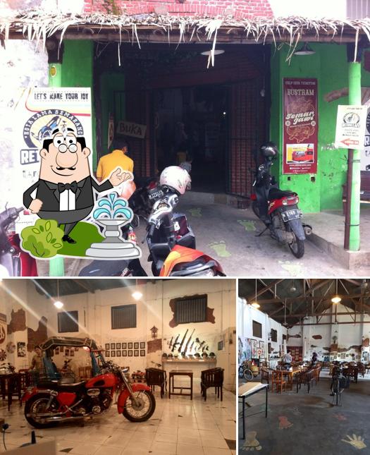 Retro Cafe, Semarang - Restaurant reviews