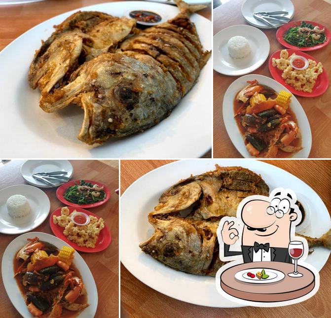 Raja Kepiting Gading Serpong restaurant, Tangerang, Ruko Fluorite FR No ...
