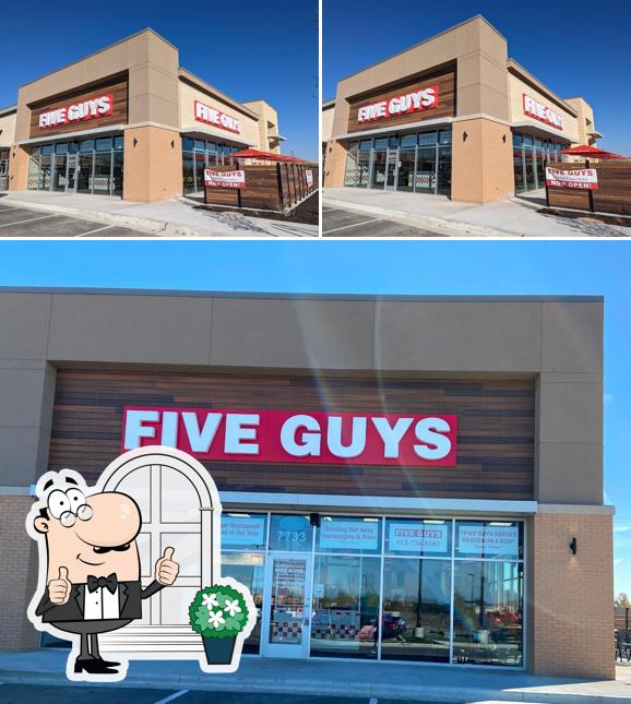 Five Guys, 7733 W 159th St in Overland Park - Restaurant menu and reviews