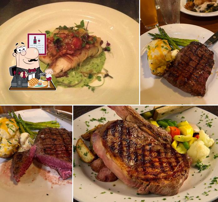 Top 5 restaurants with cobb salad in Zionsville, september 2025 ...