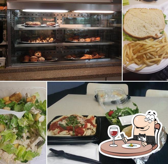 Dining Commons at Ronald Reagan UCLA Medical Center in Los Angeles ...