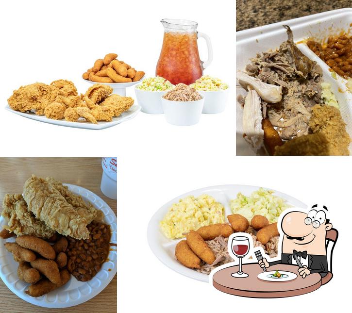 Smithfield's Chicken &BBQ in Wilson - Restaurant menu and reviews