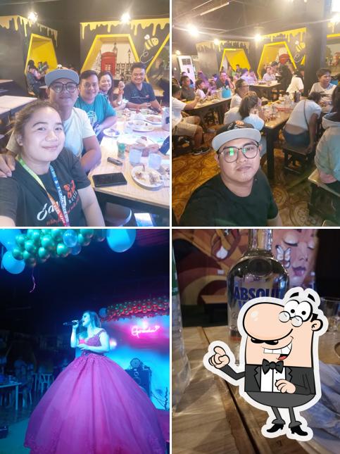 Hangout Resto Gatchalian, Parañaque - Restaurant menu, prices and reviews