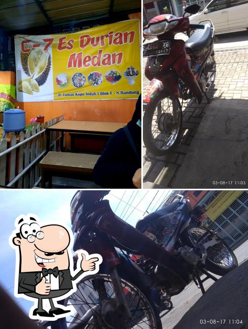 ES DURIAN MEDAN cafe, Bandung - Restaurant reviews