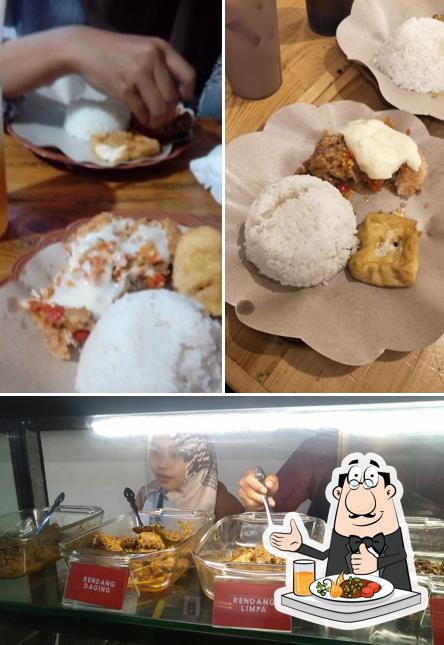Geprek Kak Rose 1 restaurant, Malang, Jl. MT. Haryono No.7-5 ...