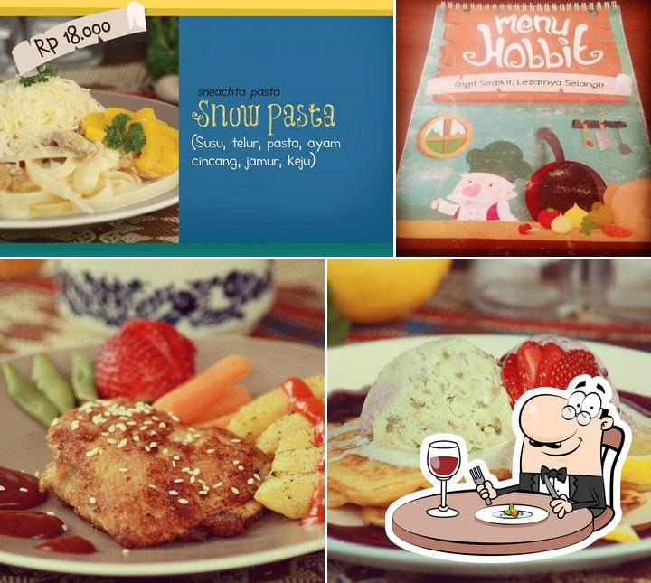 Menu Hobbit cafe, Indonesia