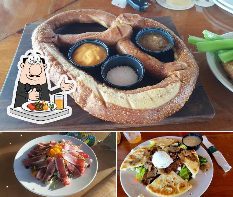 Gator's Portside Port Canaveral, Port Canaveral - Restaurant menu ...