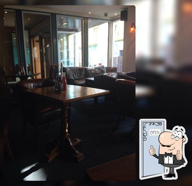 Best pubs & bars in Helensburgh, autumn 2024 - Restaurant Guru