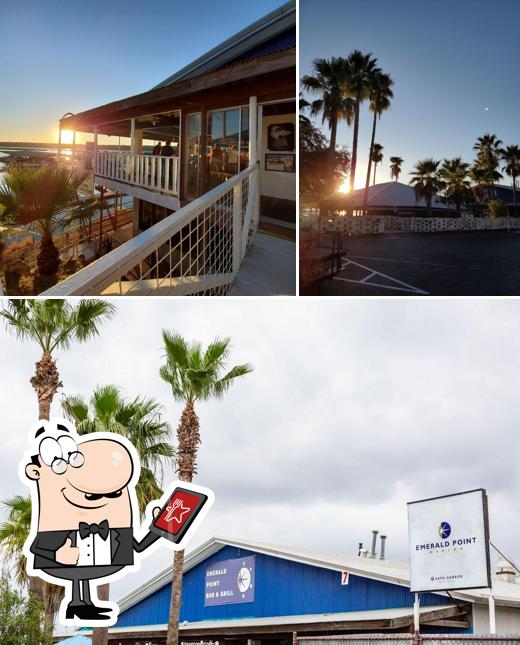 Emerald Point Bar and Grill in Austin - Restaurant menu and reviews