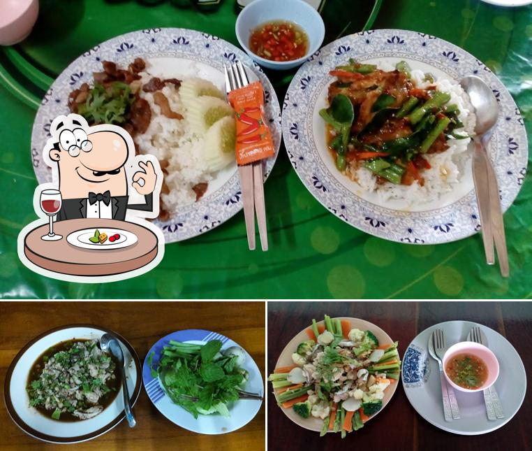 ร้านอาหารสะพานไม้ restaurant, Seka - Restaurant reviews