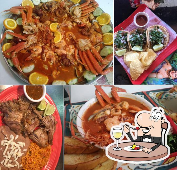 El Tenampa Mexican Restaurant y Tienda in Creve Coeur - Restaurant menu ...