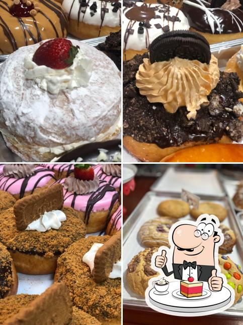 Pink Love Donuts and More (Miami), Miami Beach - Restaurant menu ...
