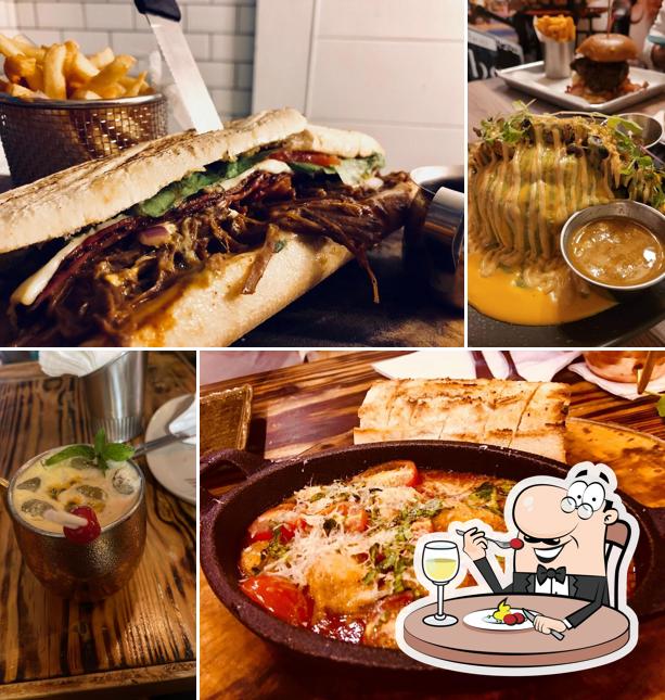 Restaurante Food.Inc, Santo Domingo, Plaza Mezzaluna - Opiniones del ...