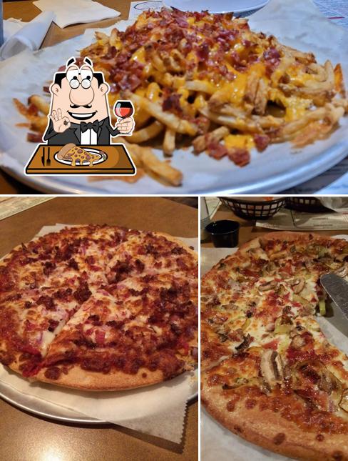 Inner Circle Pizza Canfield, Canfield - Restaurant menu, prices and reviews
