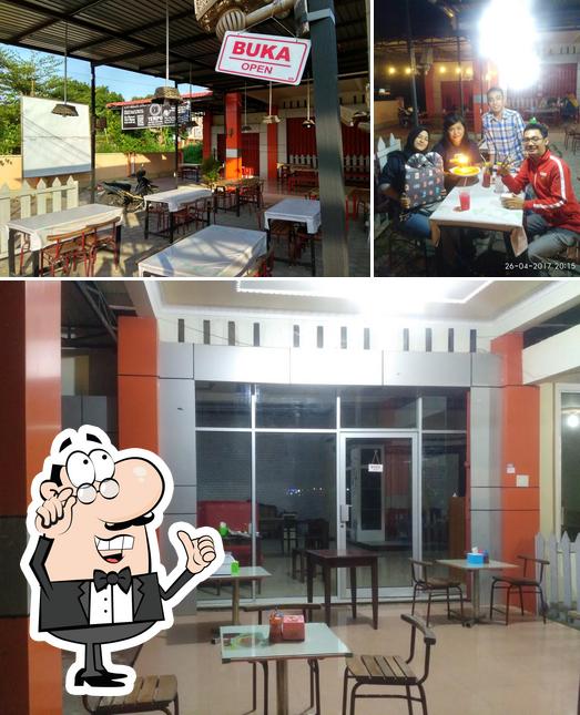 Pizza Una restaurant, Tengah, 5X9F+XGV - Restaurant reviews