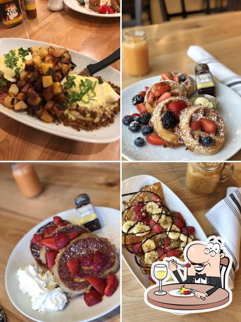 Yolk - Marina City, 340 N State St in Chicago - Restaurant menu and reviews
