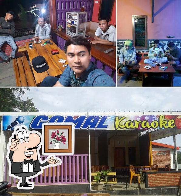 Gomal Karaoke Keluarga cafe, Indonesia - Restaurant reviews