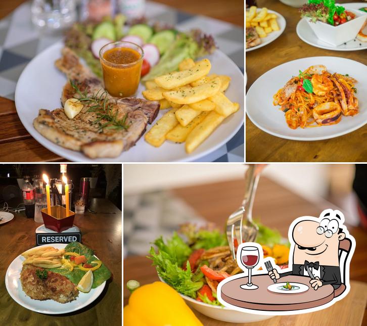Me Rak Cafe, Ban Klang - Restaurant reviews