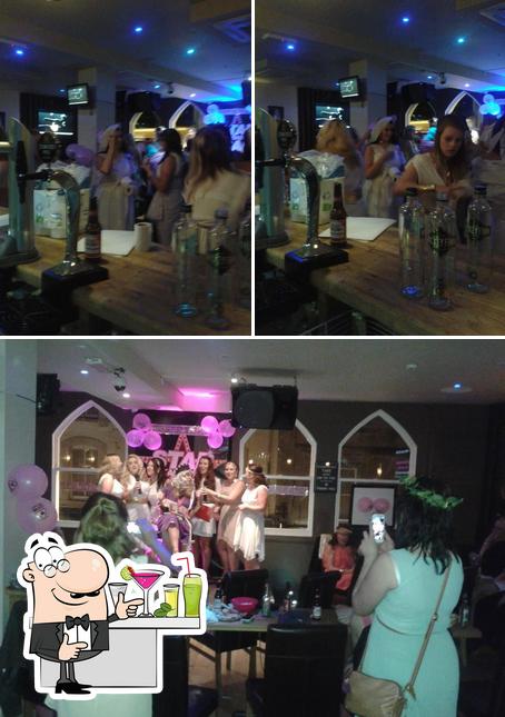 Star Bar, Swindon - Restaurant menu, prices and reviews