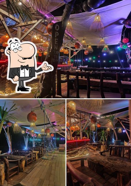 FunkyPlace Beach Bar & Grill, Buleleng - Restaurant reviews