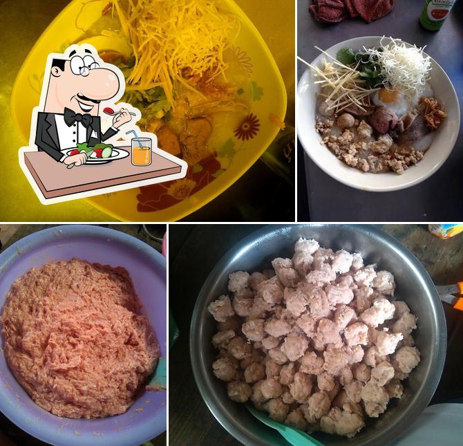 โจ๊กหมู ป้ายแดง, Uthai Mai - Menú del restaurante, precios y reseñas