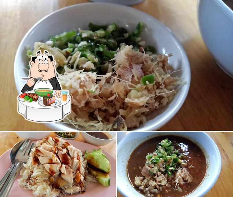 Dan Chicken Rice, San Sai Noi - Restaurant menu, prices and reviews