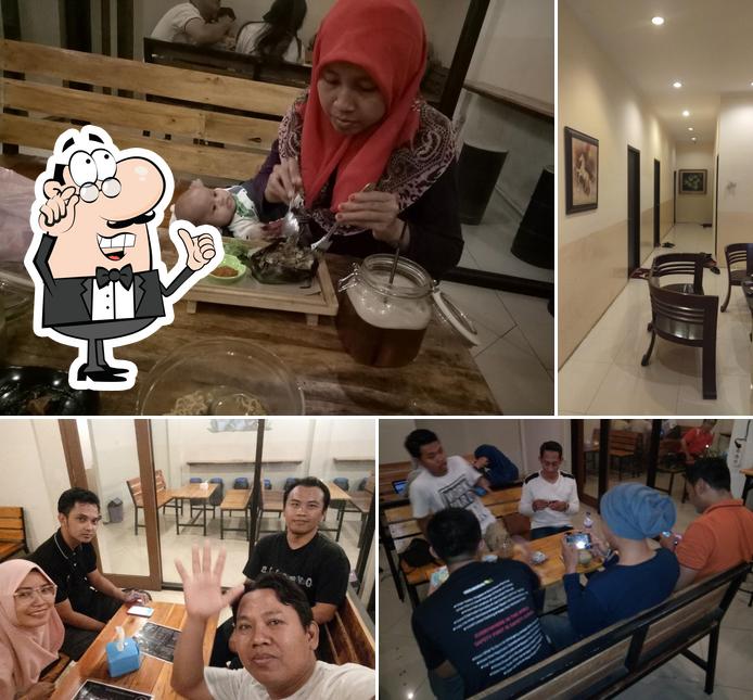 Jumbo Jumbo cafe, Gresik - Restaurant reviews