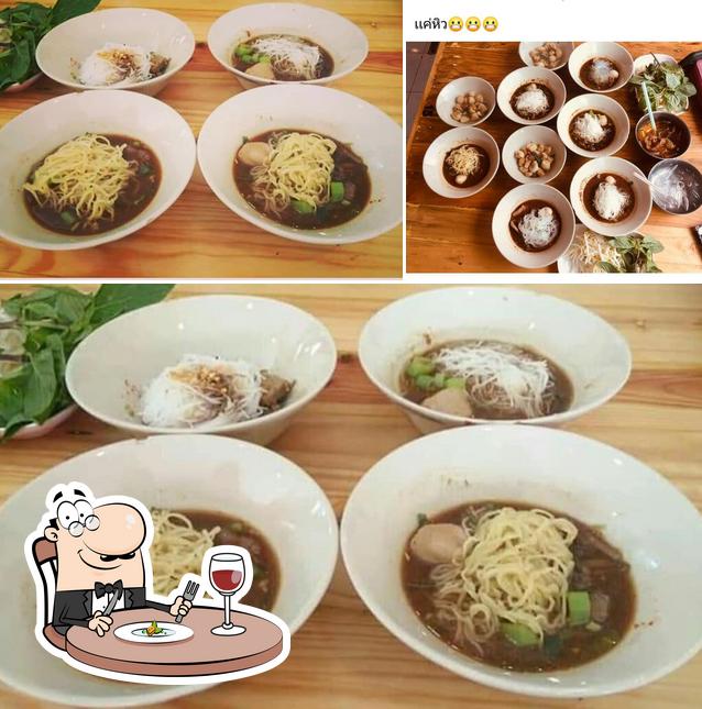 ก๋วยเตี๋ยวเรือ ร.ศ.237 สาขาบ่อวิน, Bo Win - Menú del restaurante ...