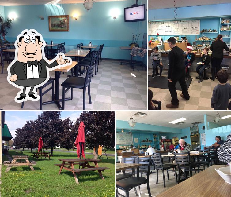 Mona's Cafe and Restaurant in Ottawa - Restaurant menu and reviews