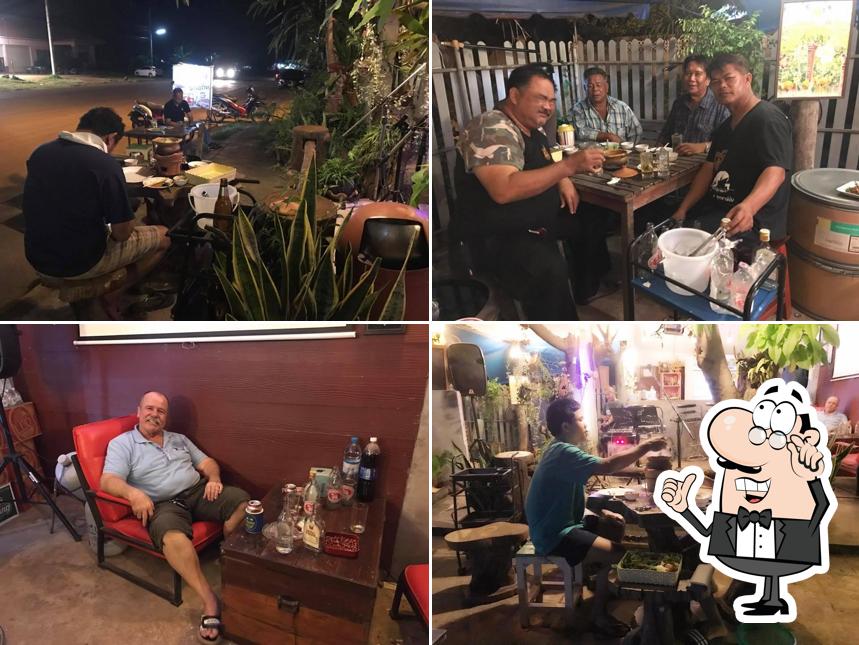 จิ้มจุ่มหม่อดิ๋น by Uncle bar, Khon Buri