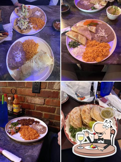 Zurys Taco Bar, Cedar Falls - Restaurant menu, prices and reviews