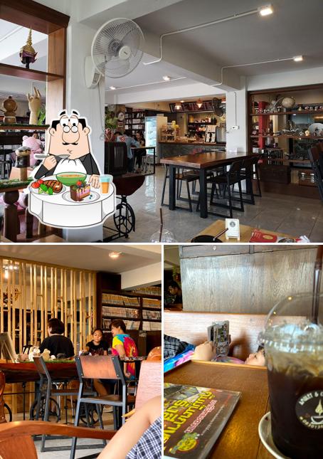 Amulet & Comic Cafe, Cho Hae - Restaurant reviews