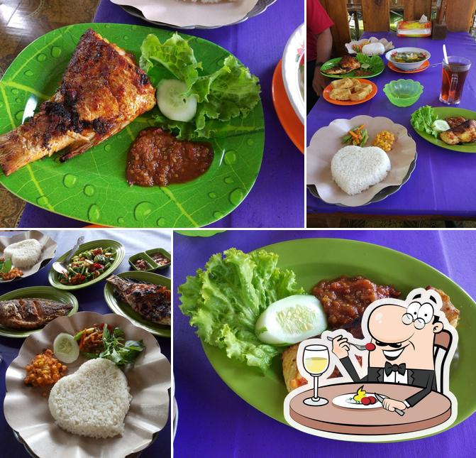 RM. Lesehan Teras Empang Tirta Barokah Batulicin Tanah Bumbu, Indonesia ...