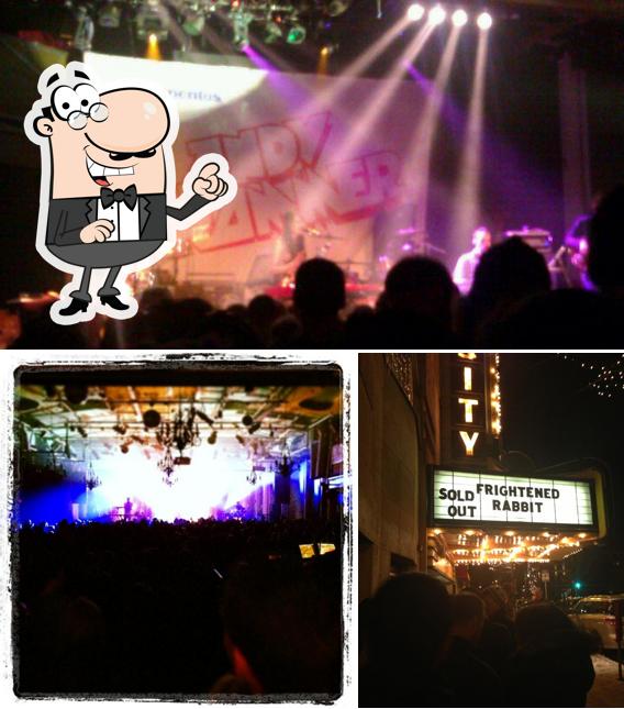 Varsity Theater, Minneapolis - Restaurant menu, prices and reviews