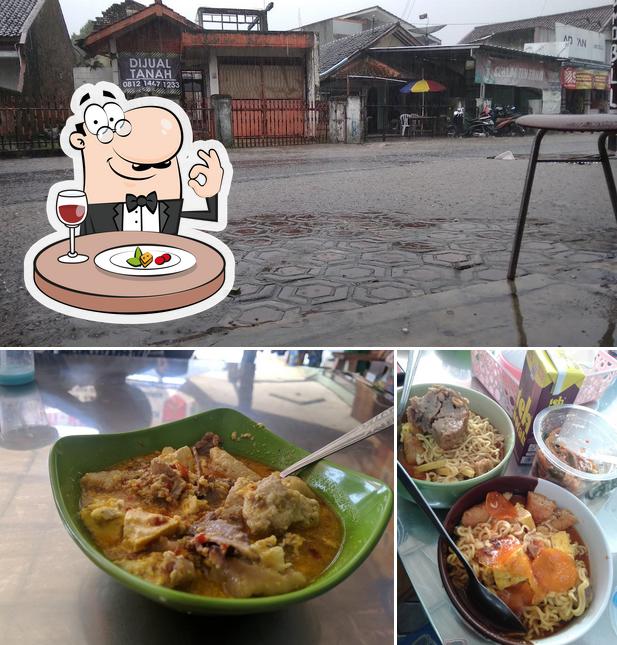 Seblak Teh Erna cafe, Pangalengan, RHF9+2GJ - Restaurant reviews
